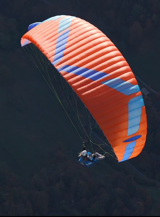 first gliders : Axis, Paragliding and paramotoring