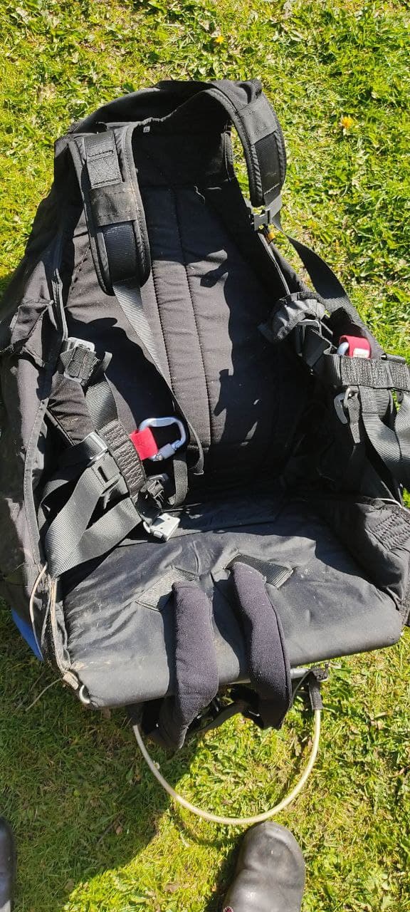 Used, second hand and ex demo paragliding equipment.